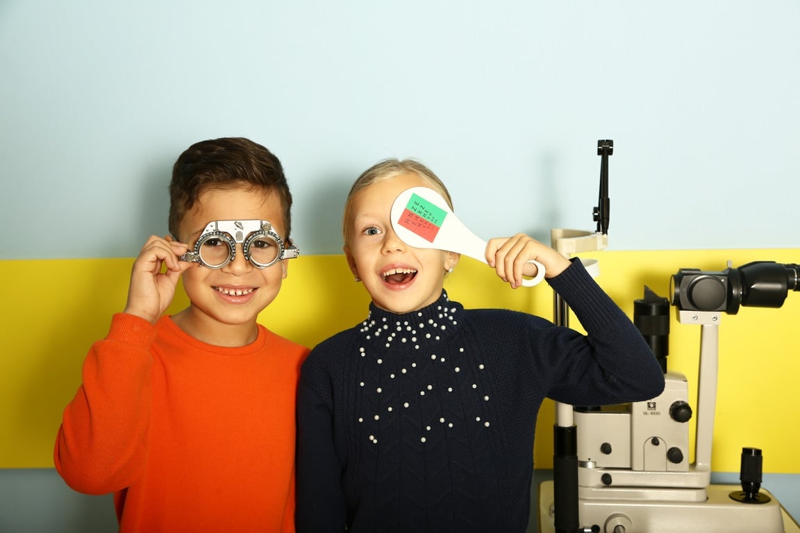 Перший візит до дитячого офтальмолога - Эксимер